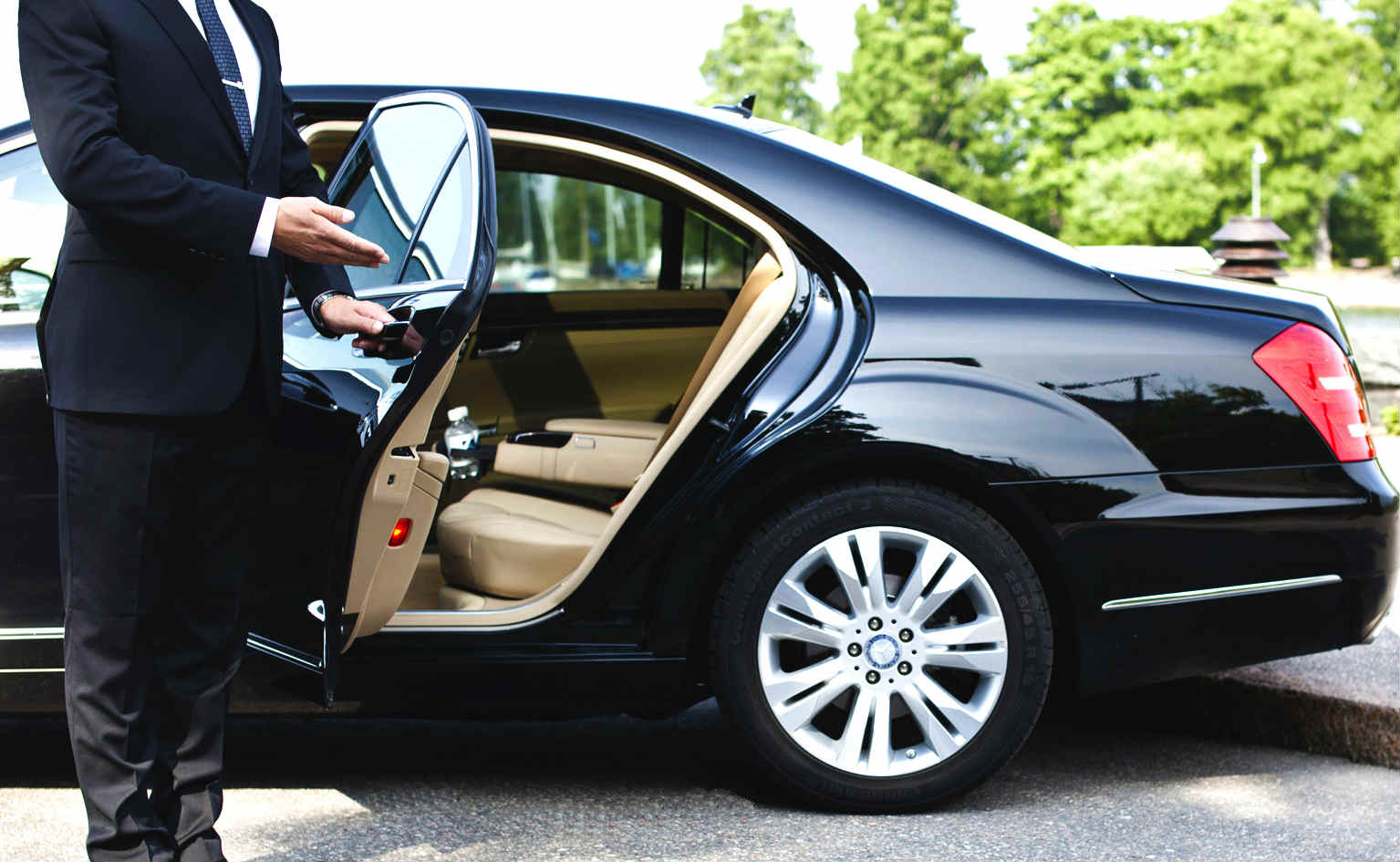 Connecticut Car Service - CT Airport Car Service to JFK, LGA EWR & BDL